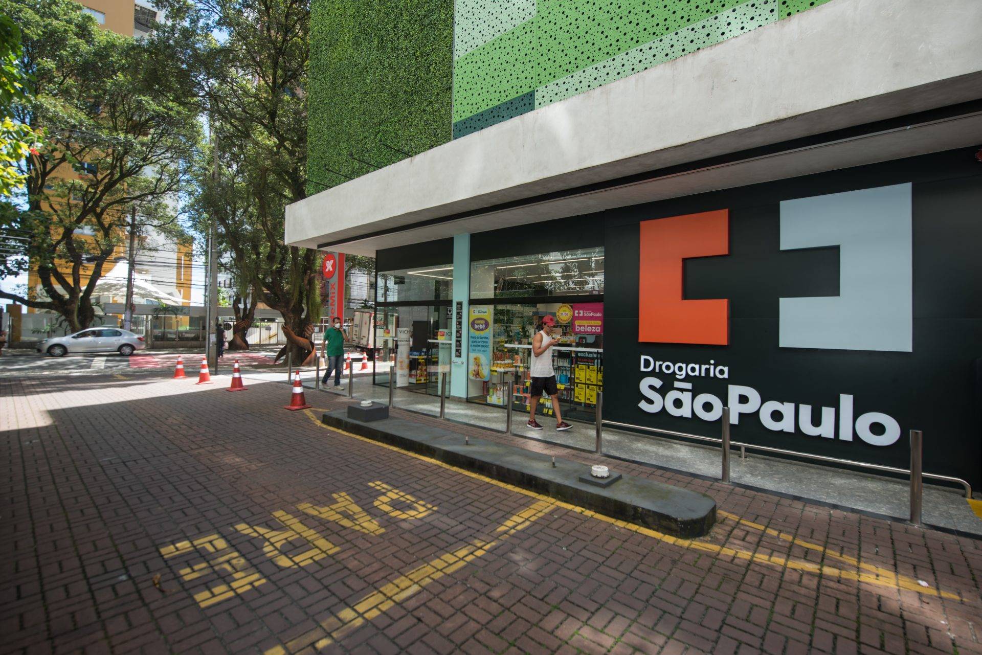 Drogaria São Paulo | Vitória Boulevard - Shopping center em Salvador, BA